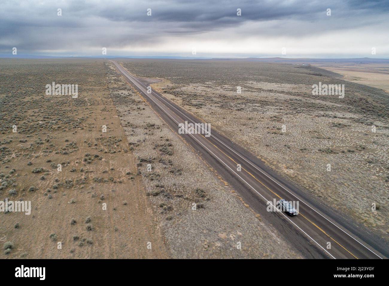 Car driving desert freeway hi-res stock photography and images - Alamy