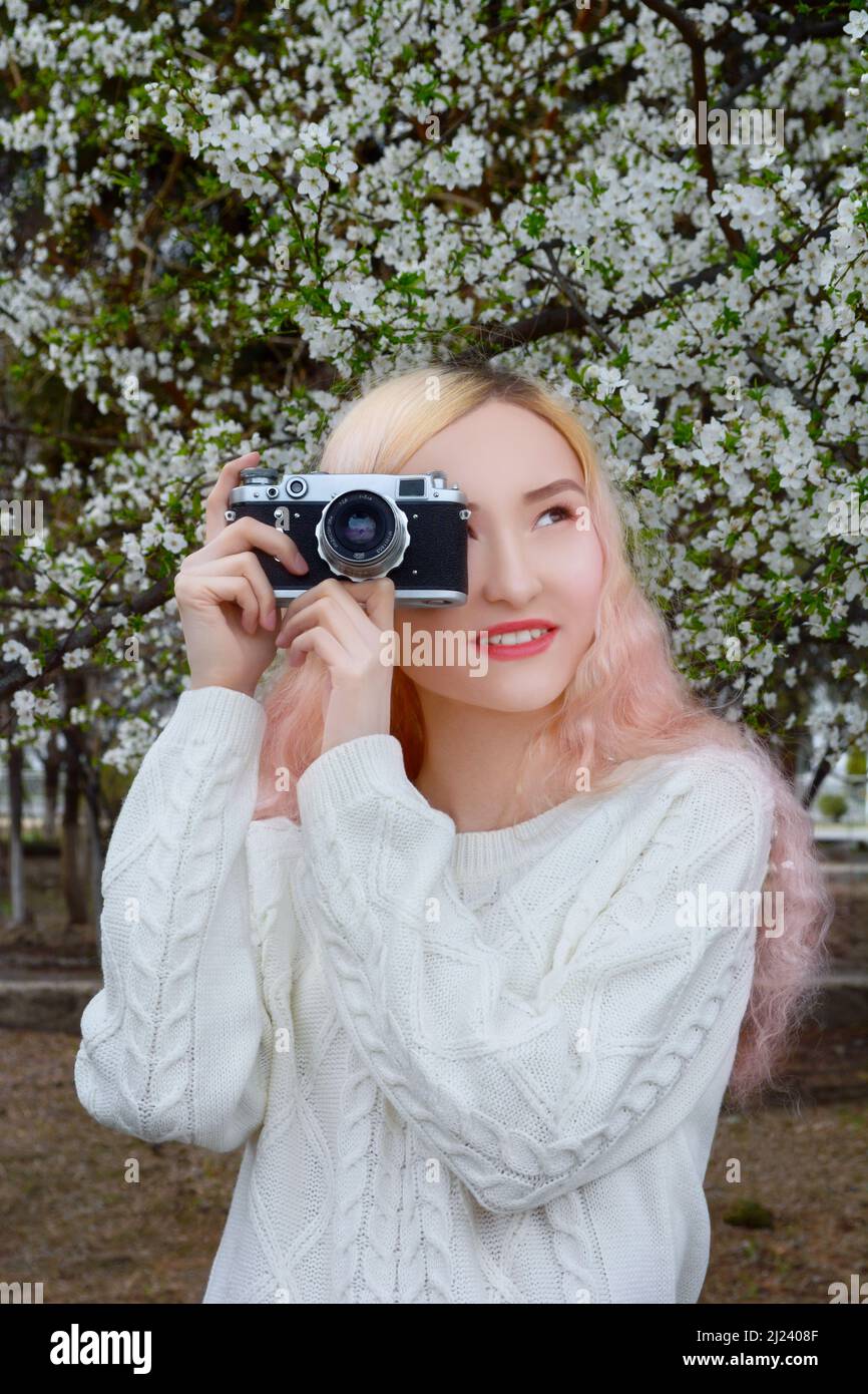 Camera club model hi-res stock photography and images - Alamy