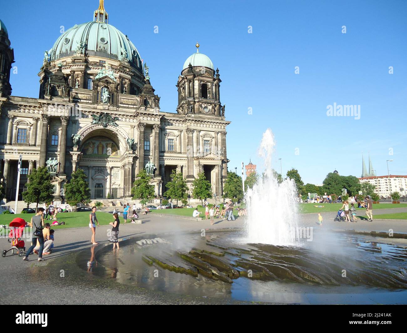 Famous iconic landmarks monuments hi-res stock photography and images ...