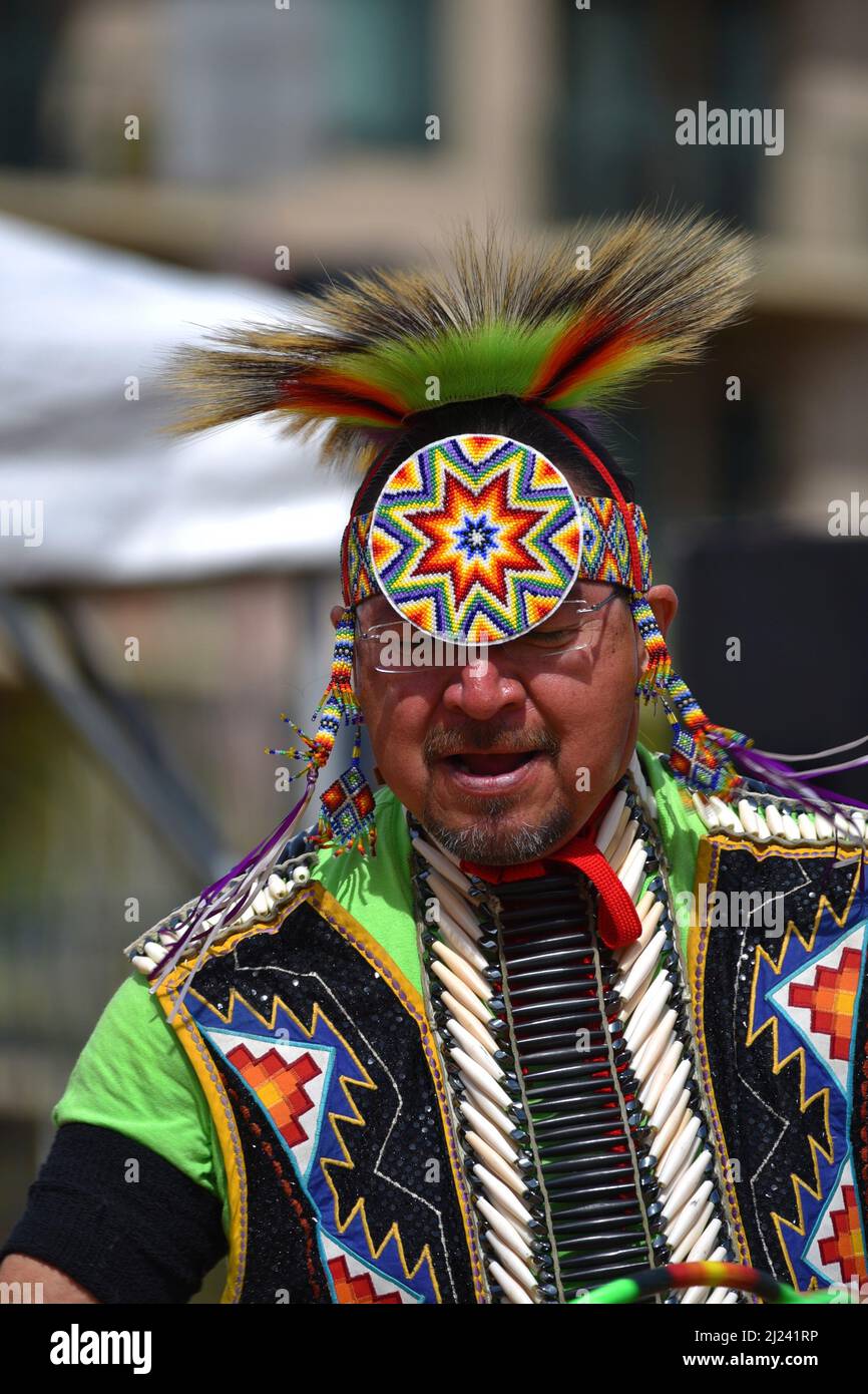 Vincent Davis of the Hopi tribe performs at the World Championship Hoop ...