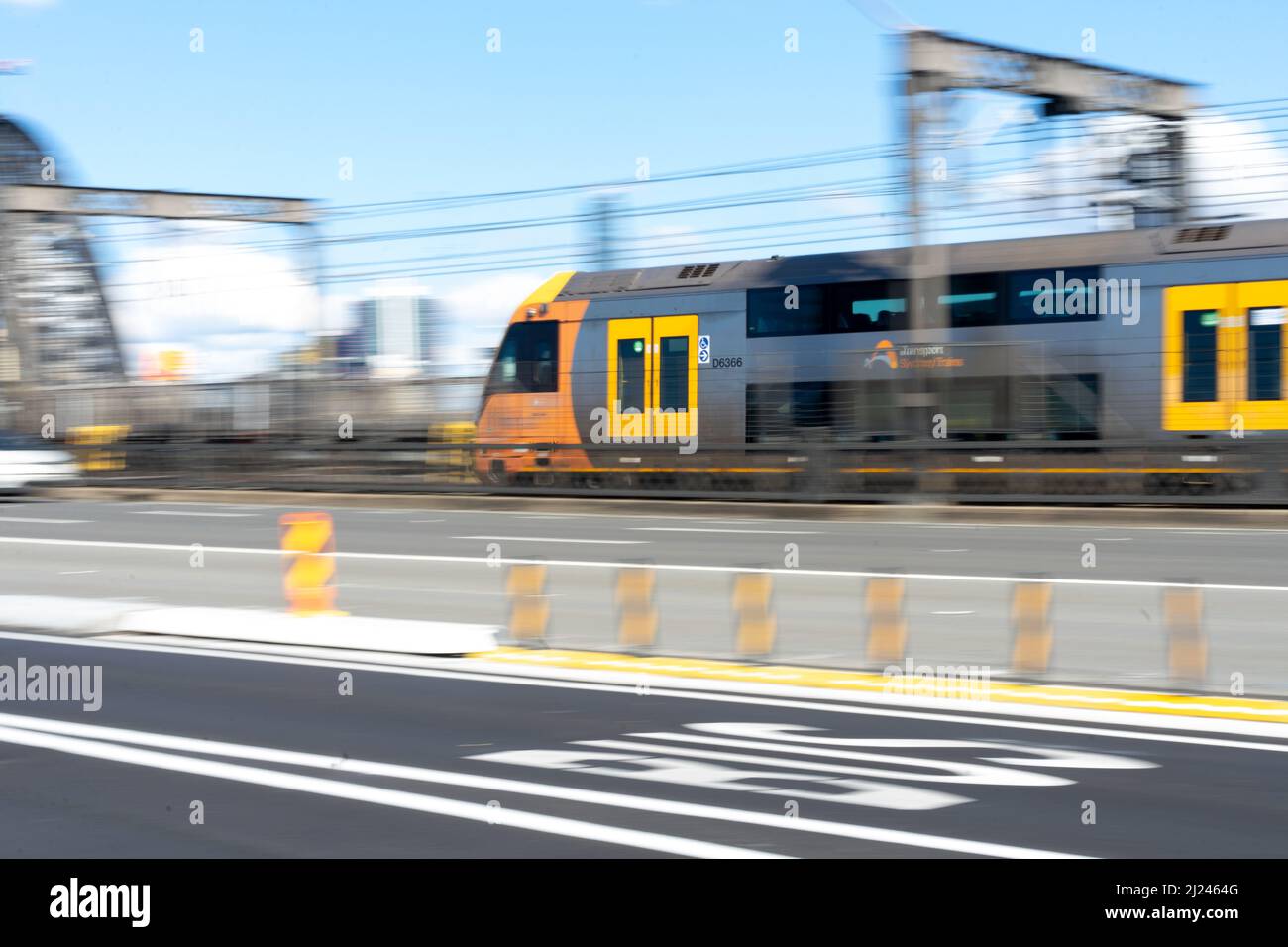 Sydney train on Harbour Bridge Stock Photo - Alamy