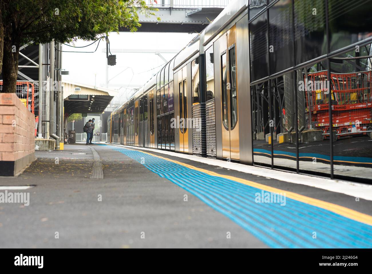 Platform subway hi-res stock photography and images - Alamy