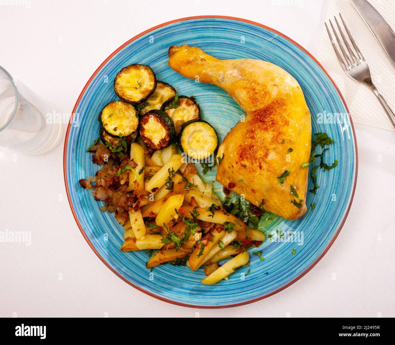 Freshly cooked potatoes garnished hi-res stock photography and images ...