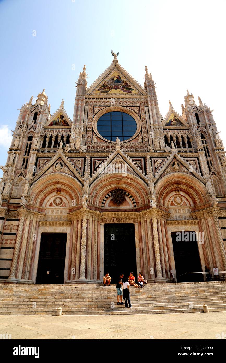 The front of the Duomo in Siena Italy Stock Photo - Alamy