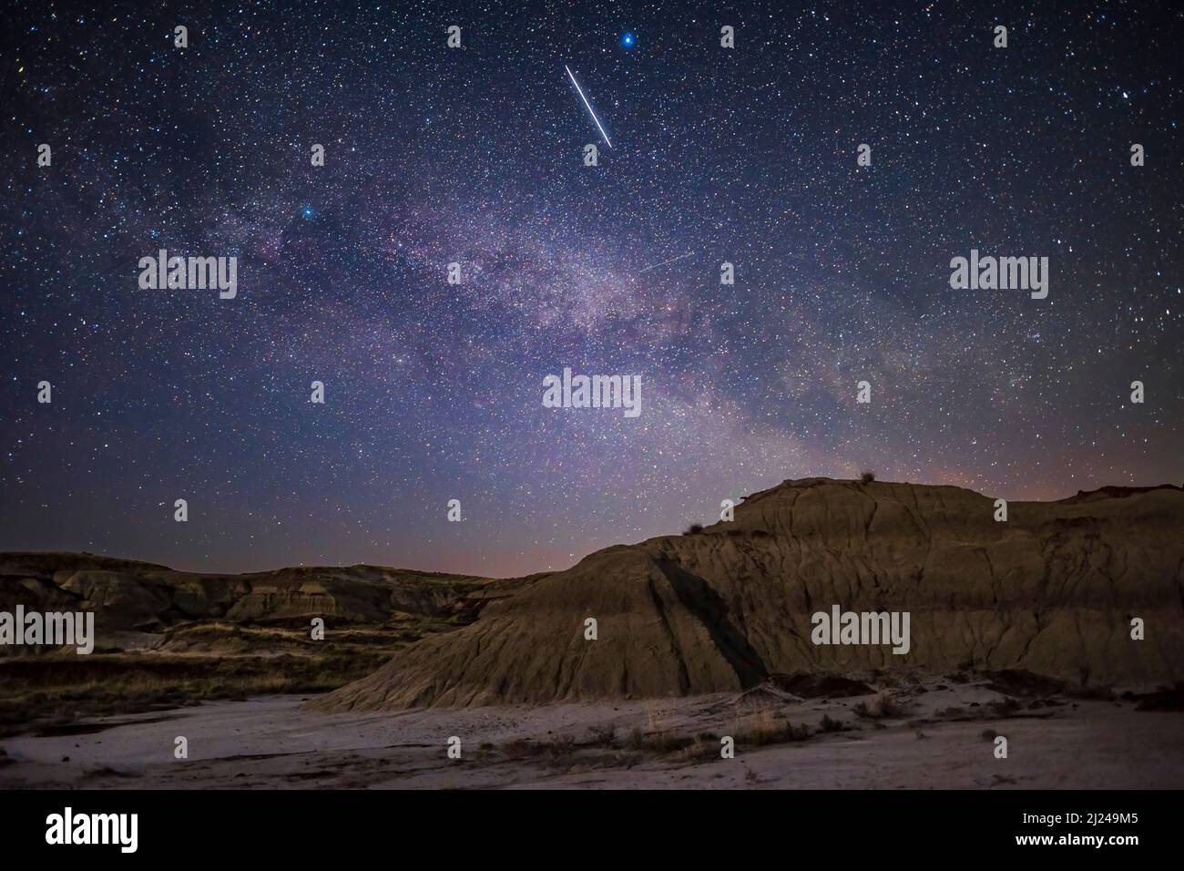 Starlink satellite train Stock Photo - Alamy