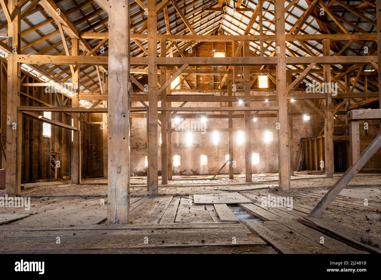 Rustic stable interior hi-res stock photography and images - Alamy