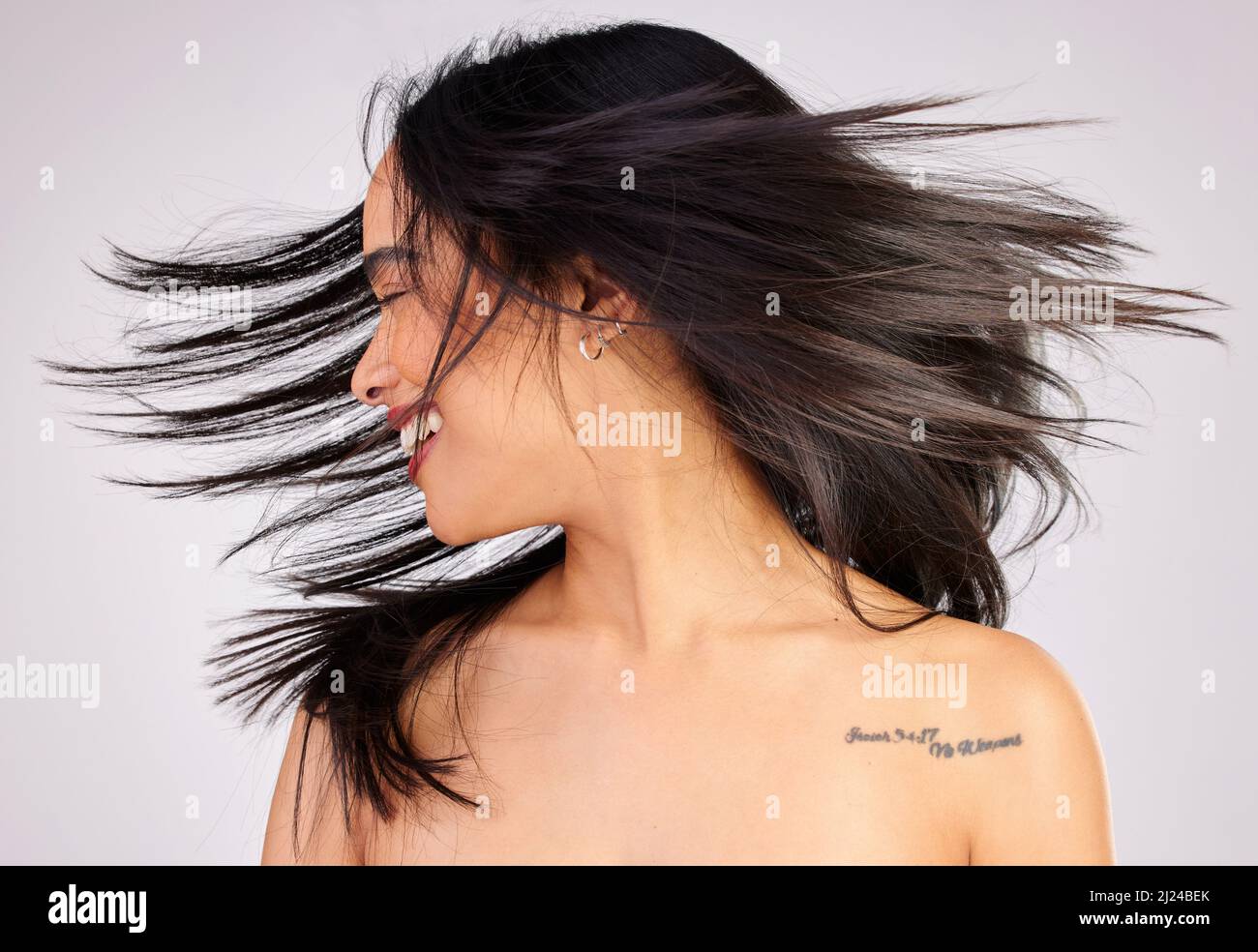 Bouncy hair woman hi-res stock photography and images - Alamy