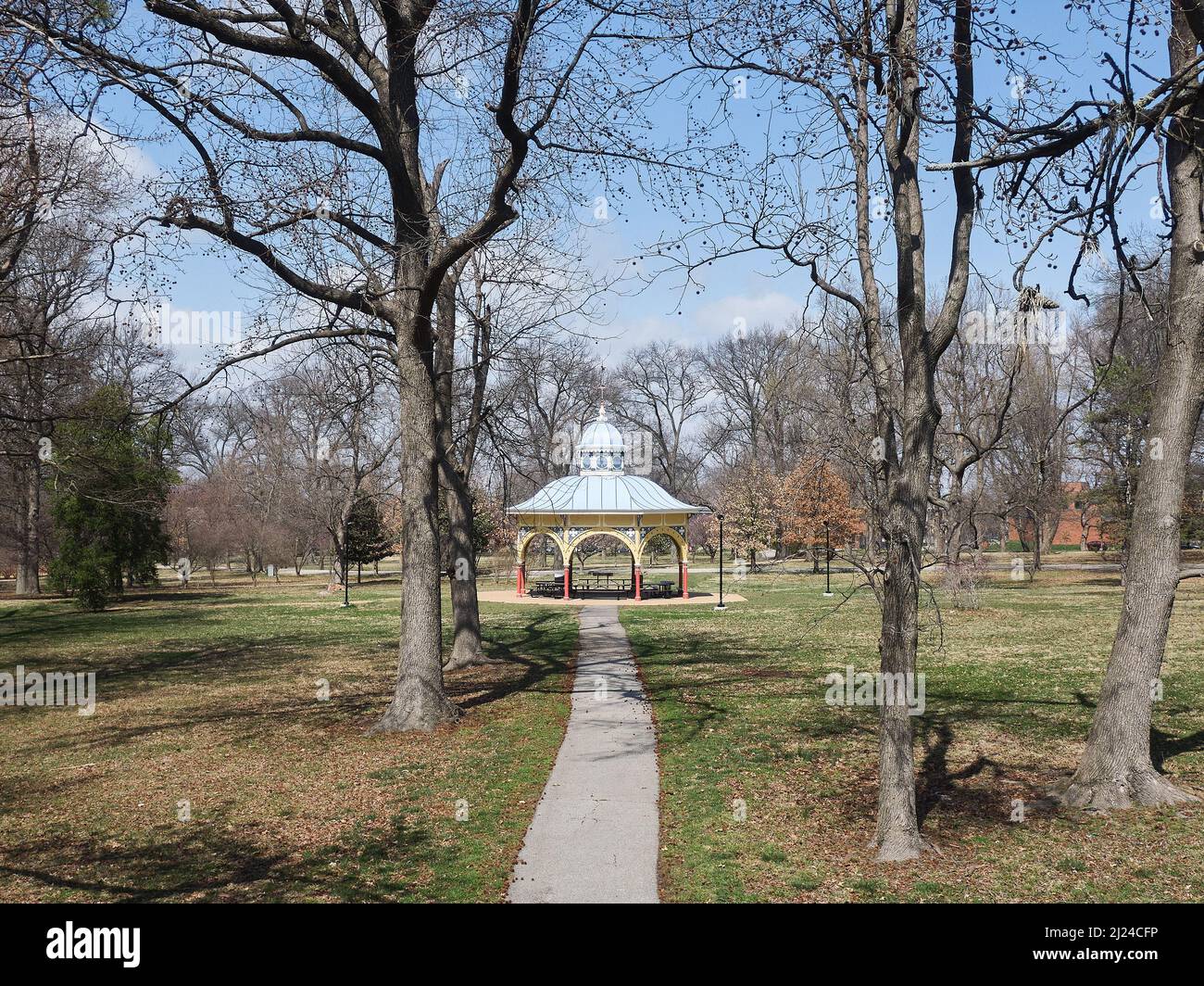 Grove park hi-res stock photography and images - Alamy