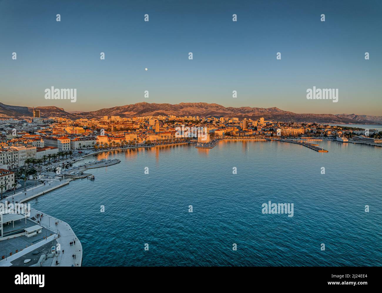 Split croatia sunset hi-res stock photography and images - Alamy
