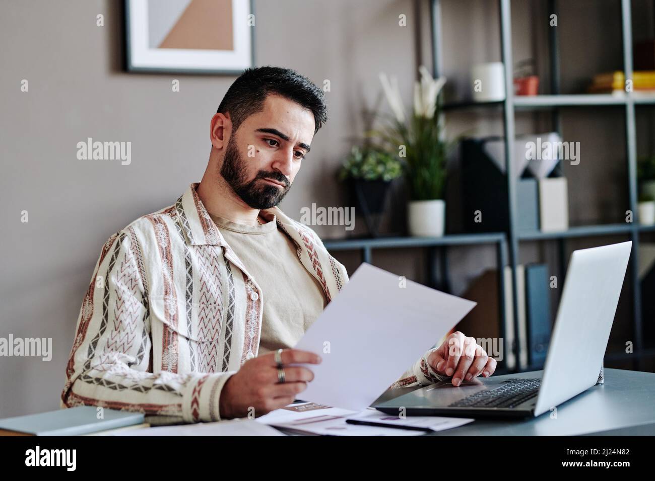 Serious bearded male economist hi-res stock photography and images - Alamy