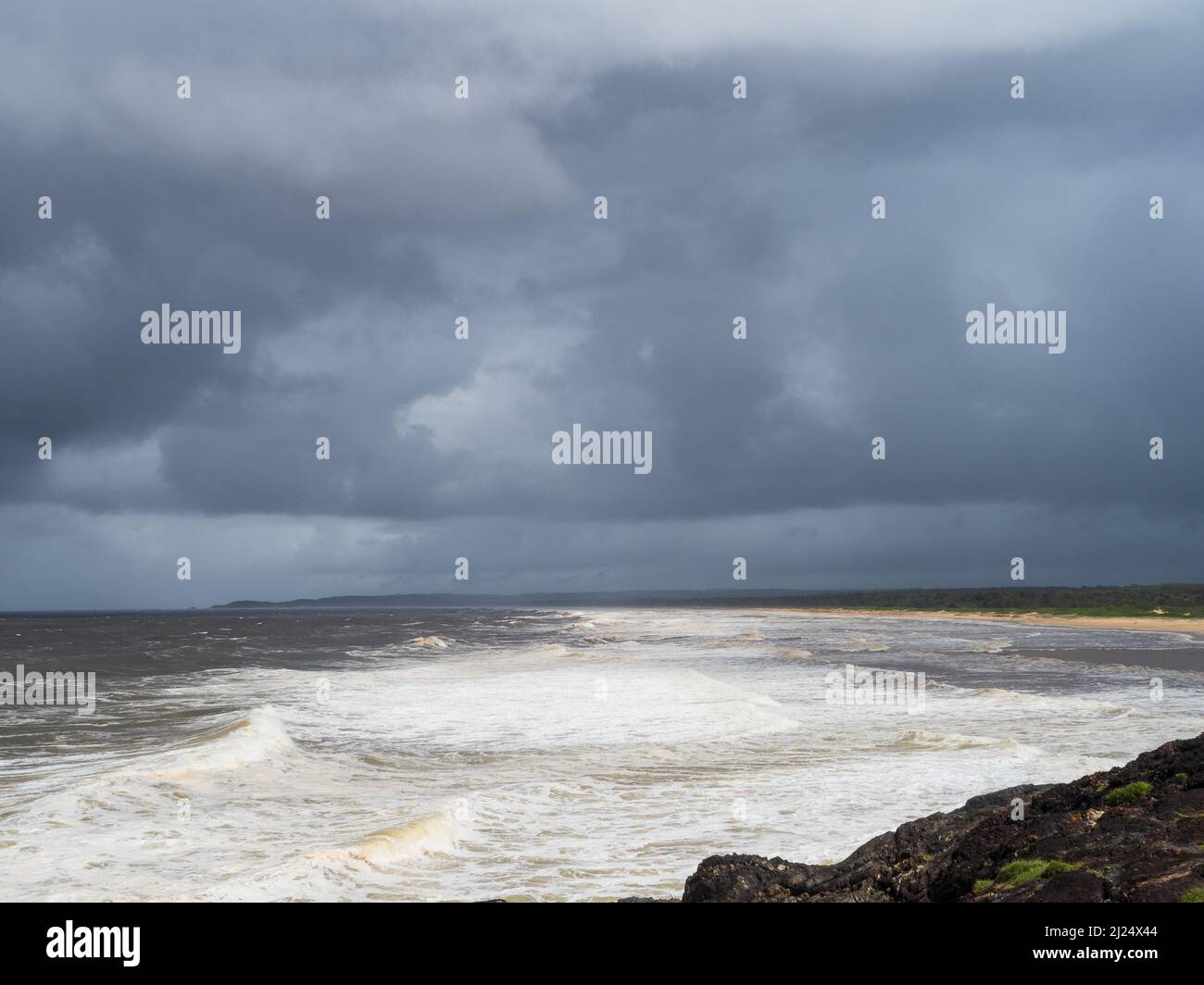 Stormy weather, big grey storm cell, ominous low clouds over Pacific ...
