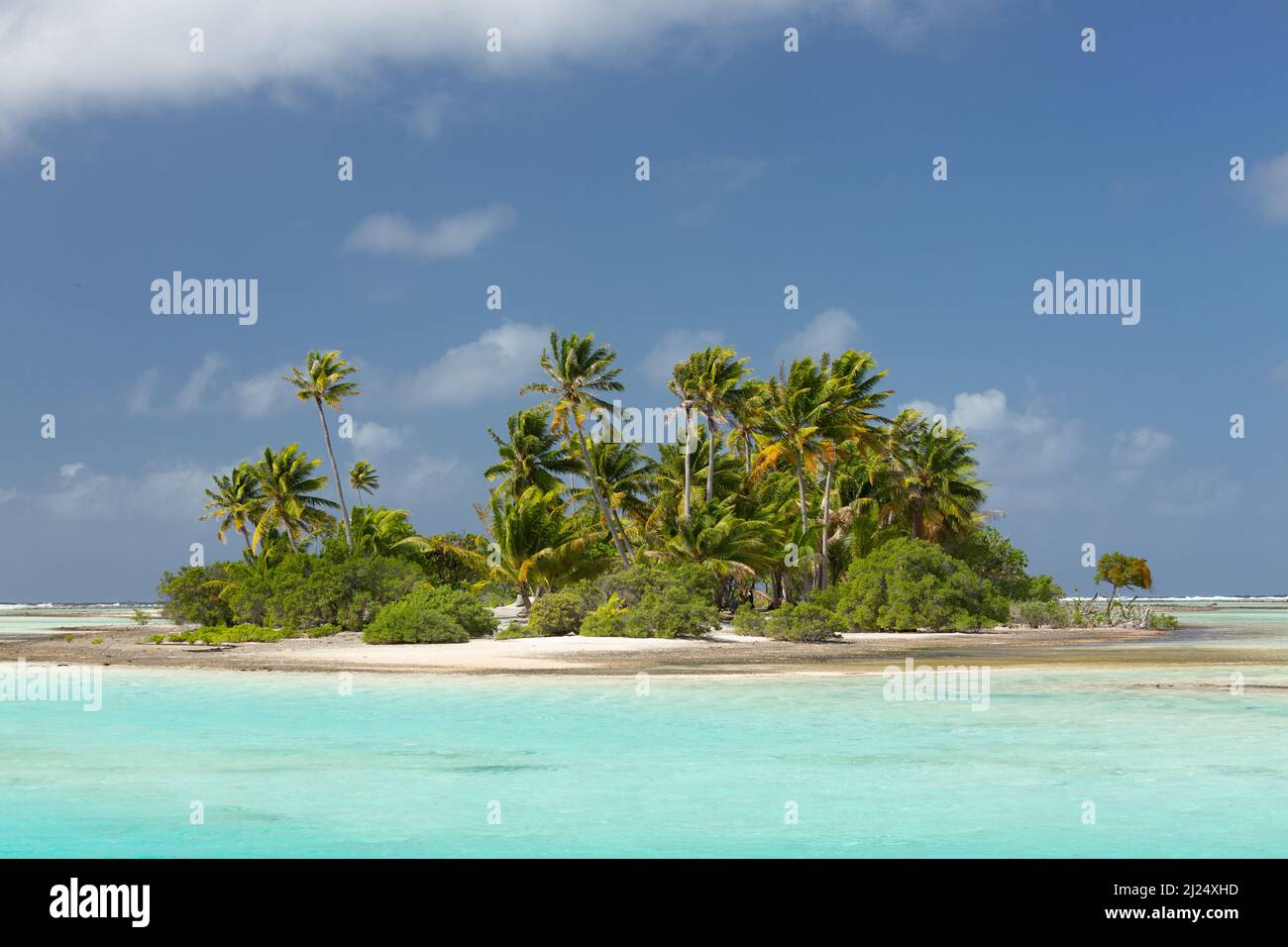 Deserted tropical island Stock Photo - Alamy