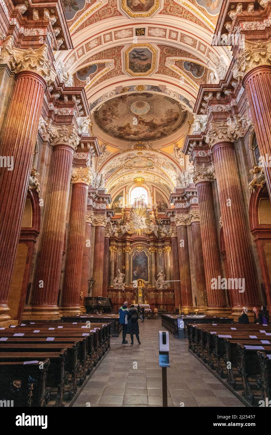 Parish church interior hi-res stock photography and images - Alamy