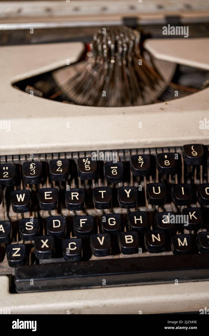 Partial close-up of a vintage retro typewriter Stock Photo - Alamy