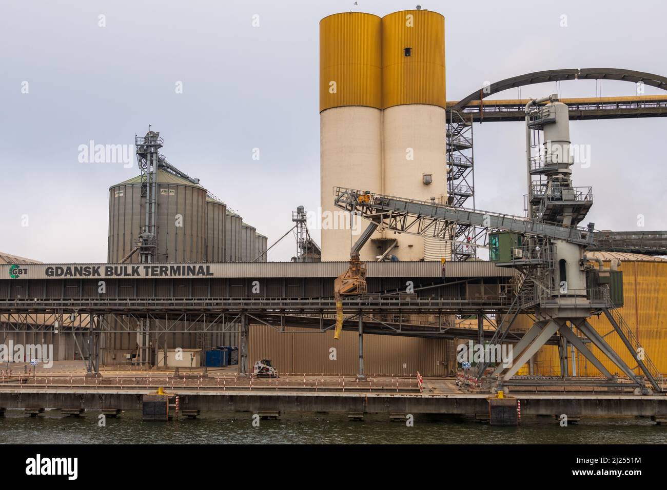 Bulk shipping terminal hi-res stock photography and images - Alamy