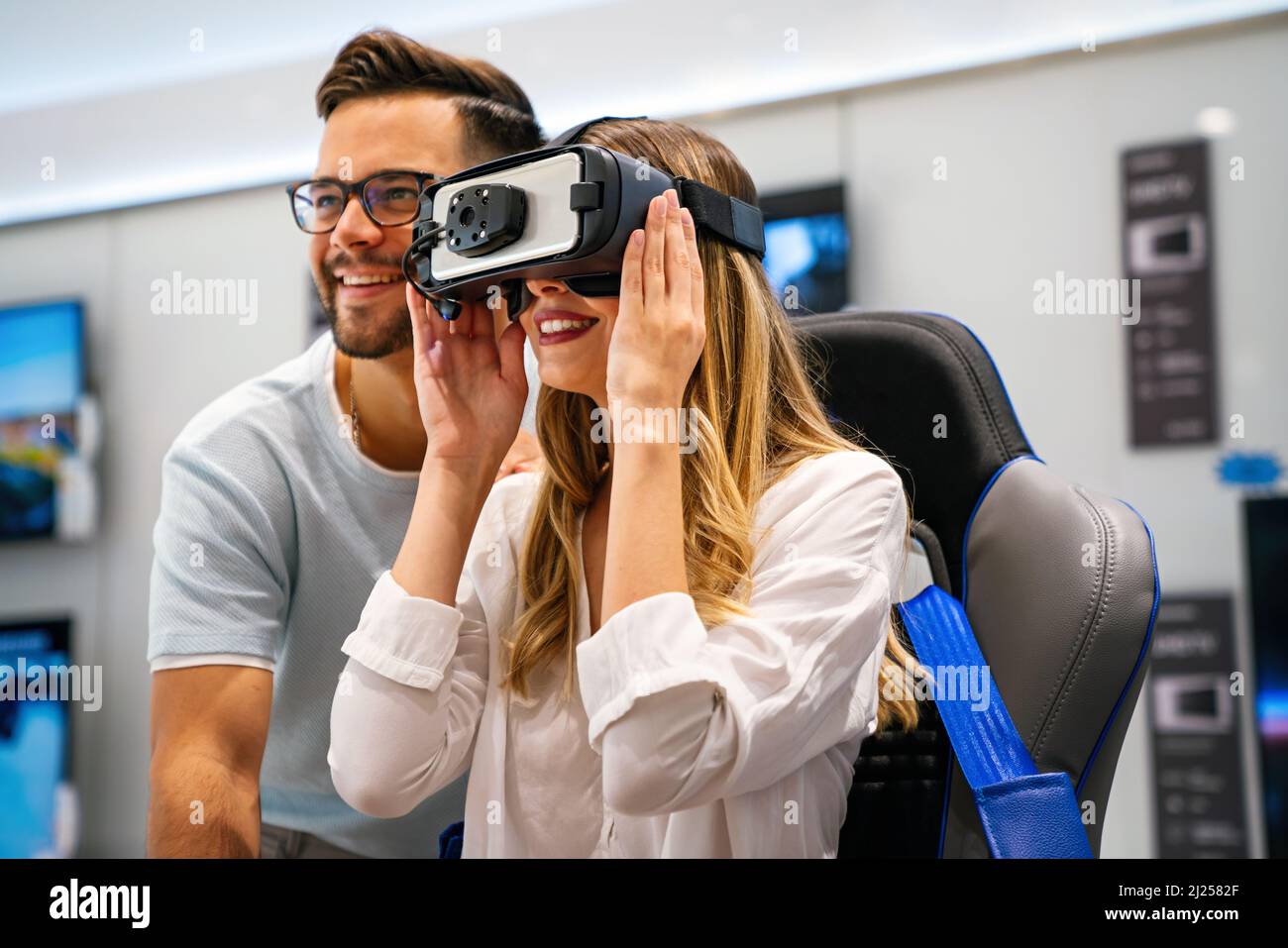 360 vr mall hi-res stock photography and images - Alamy
