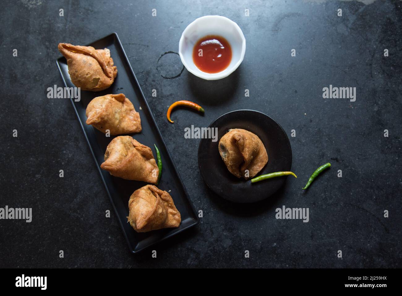Samosas top view hi-res stock photography and images - Alamy