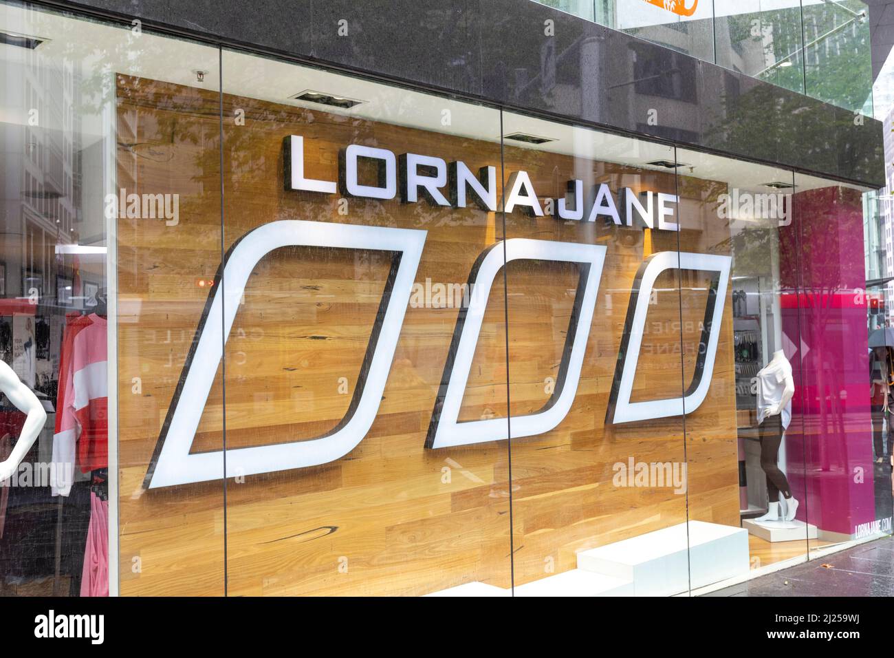 Lorna Jane women's clothing and sportswear store in Sydney city centre ...