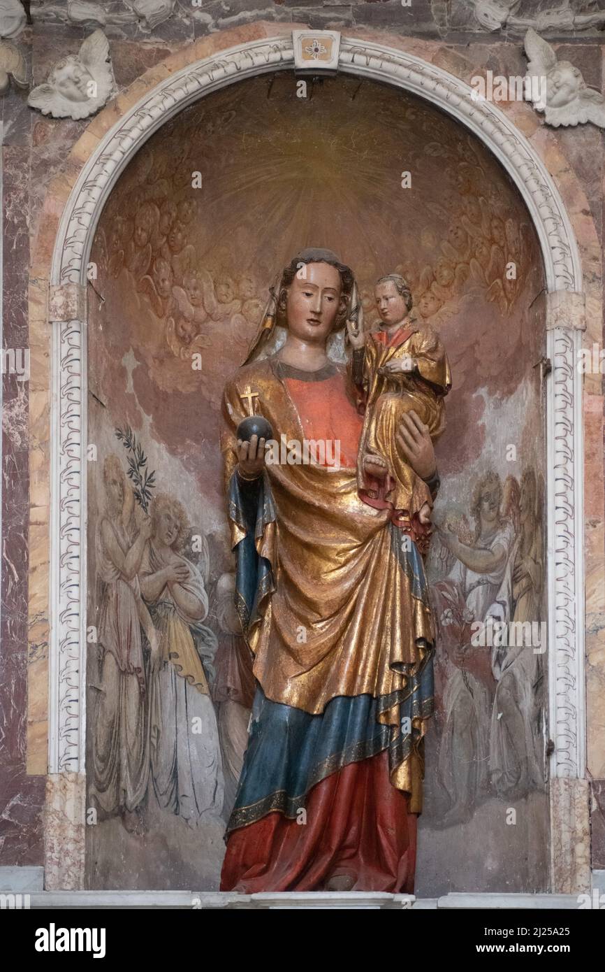 Fourteenth century architecture hi-res stock photography and images - Alamy