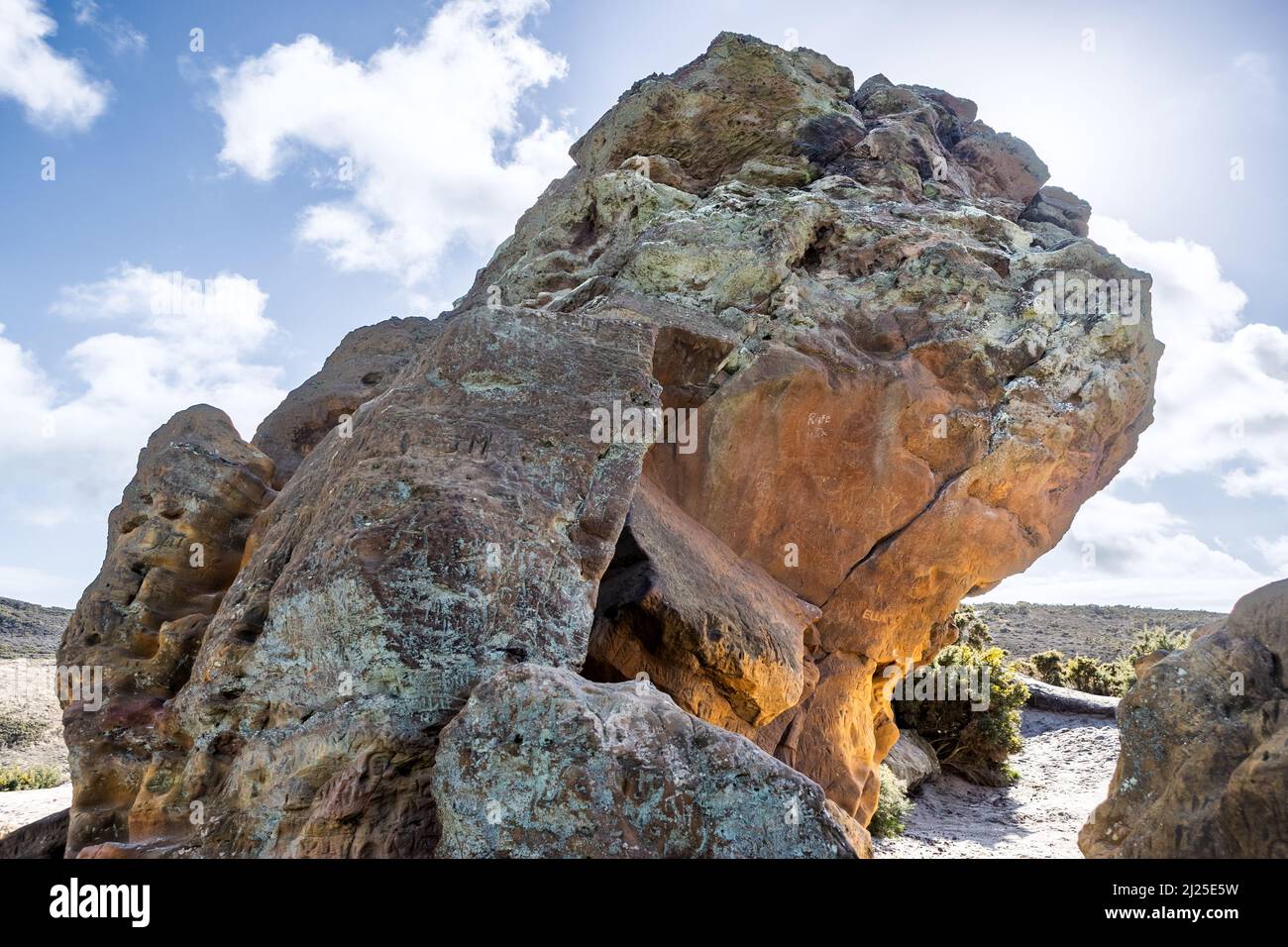 Agglestone Rock aka Devil's Anvil, Studland and Godlingston Heath ...
