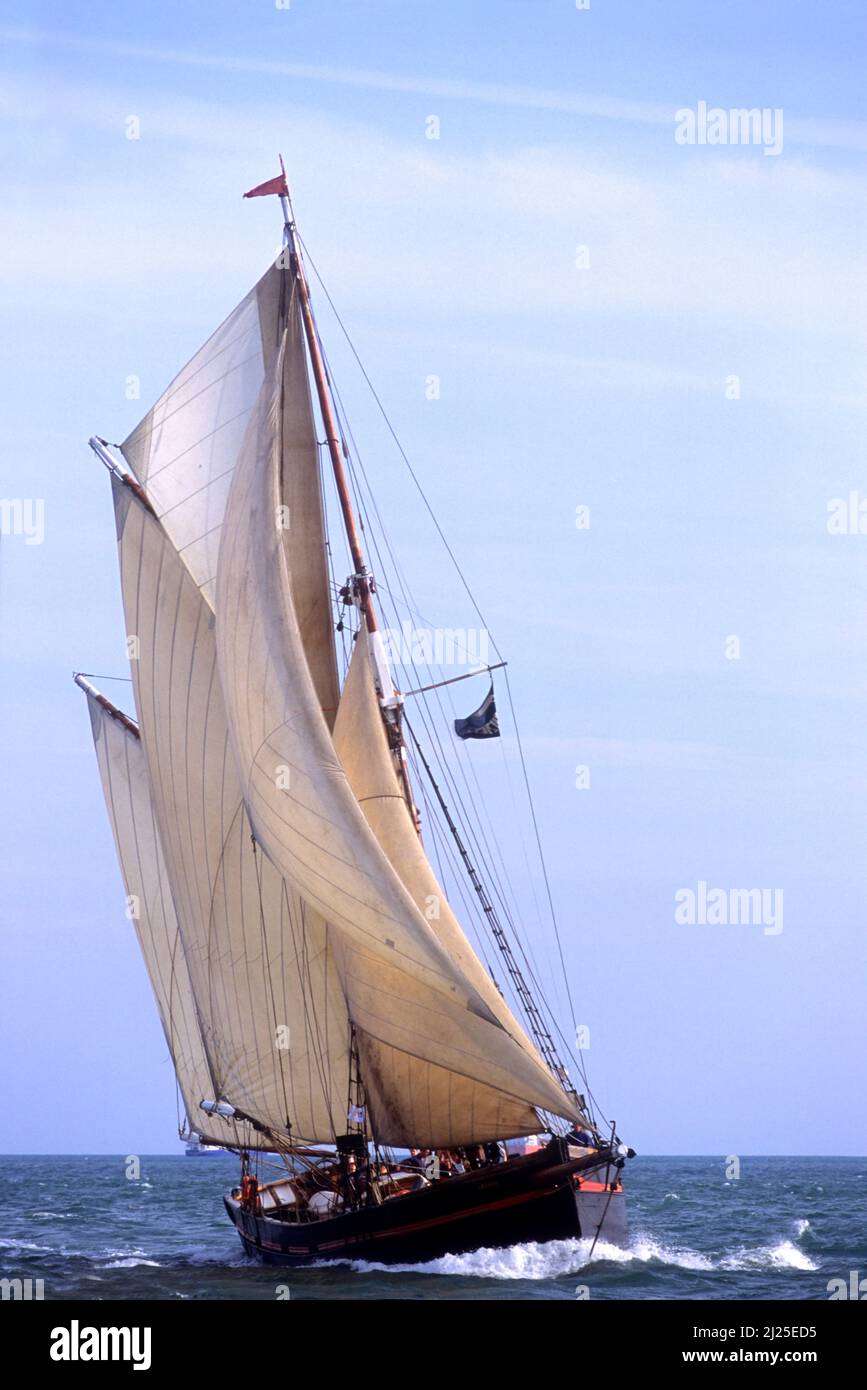 Gaff rig ketch hi-res stock photography and images - Alamy
