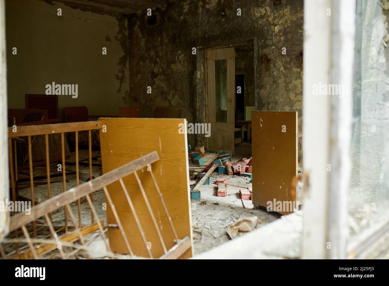 Destroyed baby doll hi-res stock photography and images - Alamy