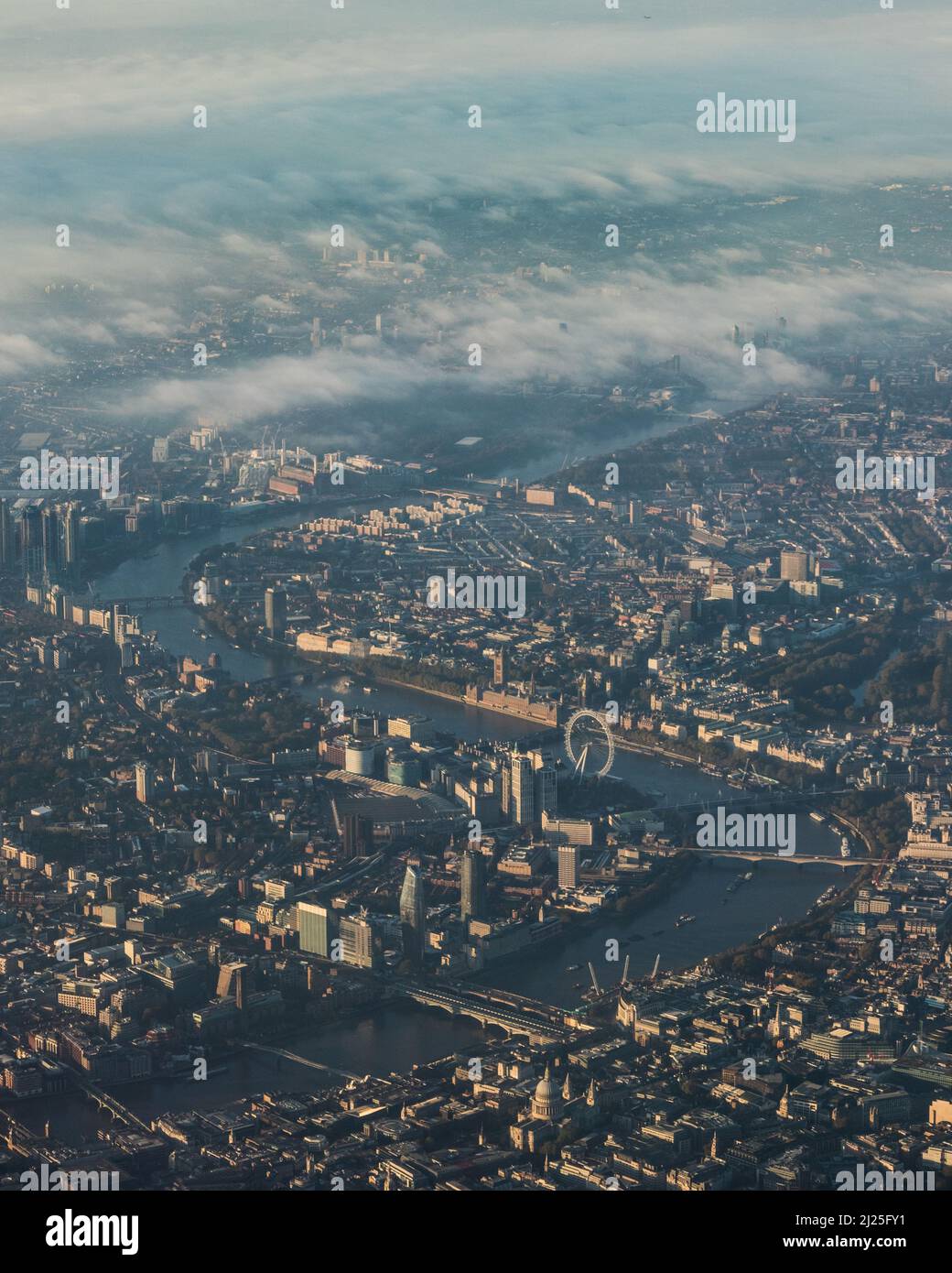 Big ben london eye river thames hi-res stock photography and images - Alamy