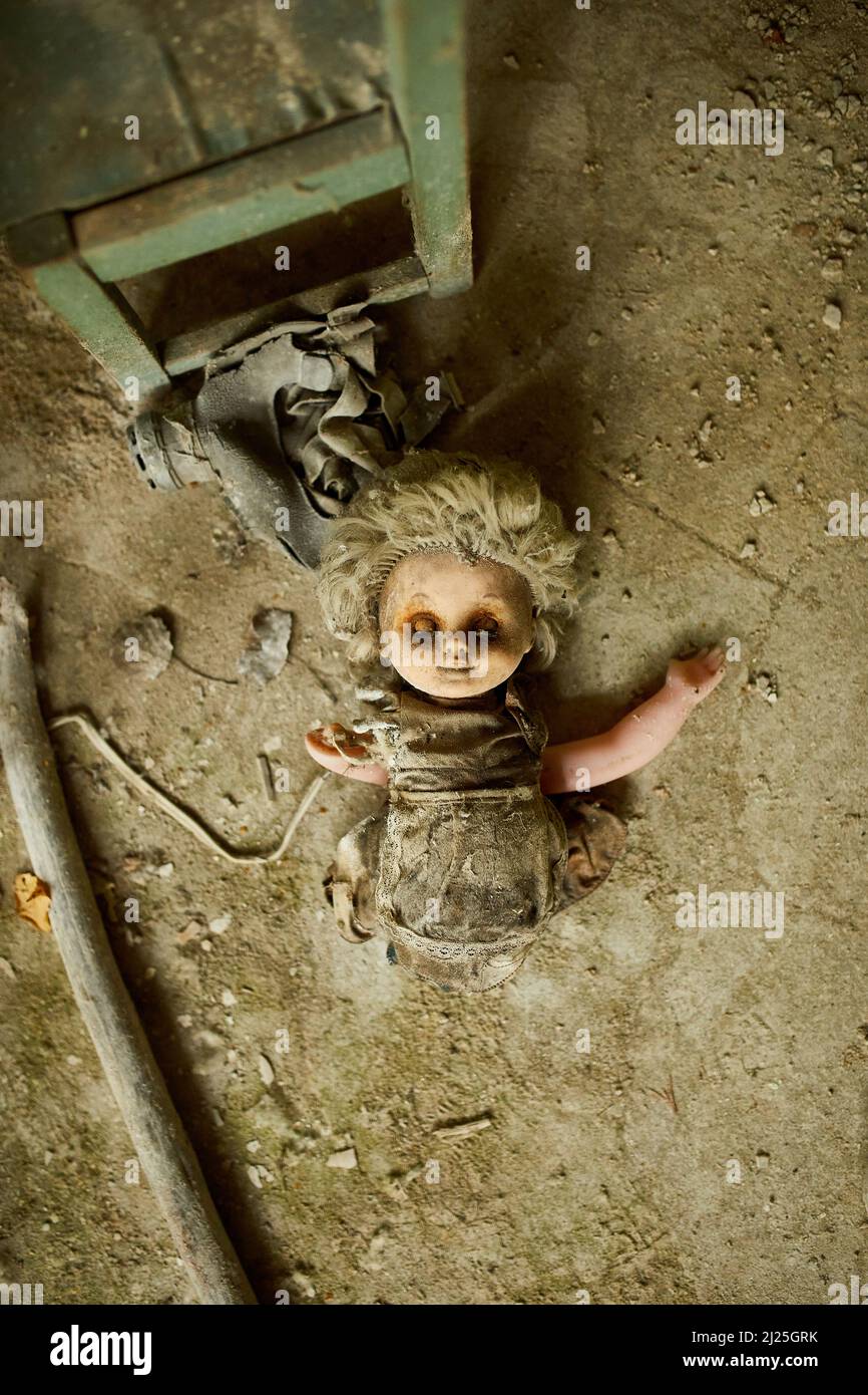 Old destroyed doll hi-res stock photography and images - Alamy