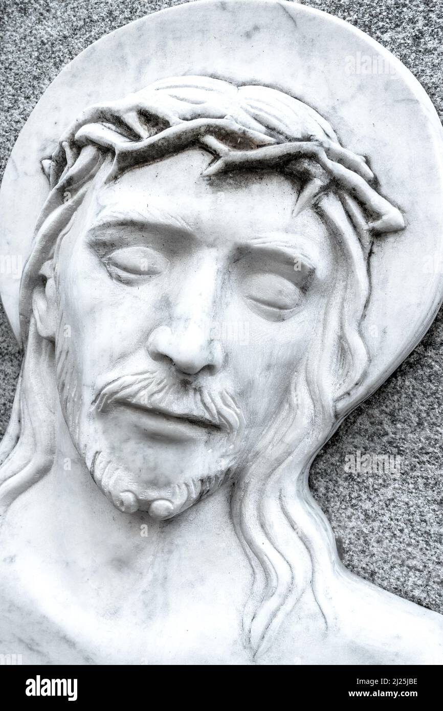 Stone carving face jesus christ hi-res stock photography and images - Alamy