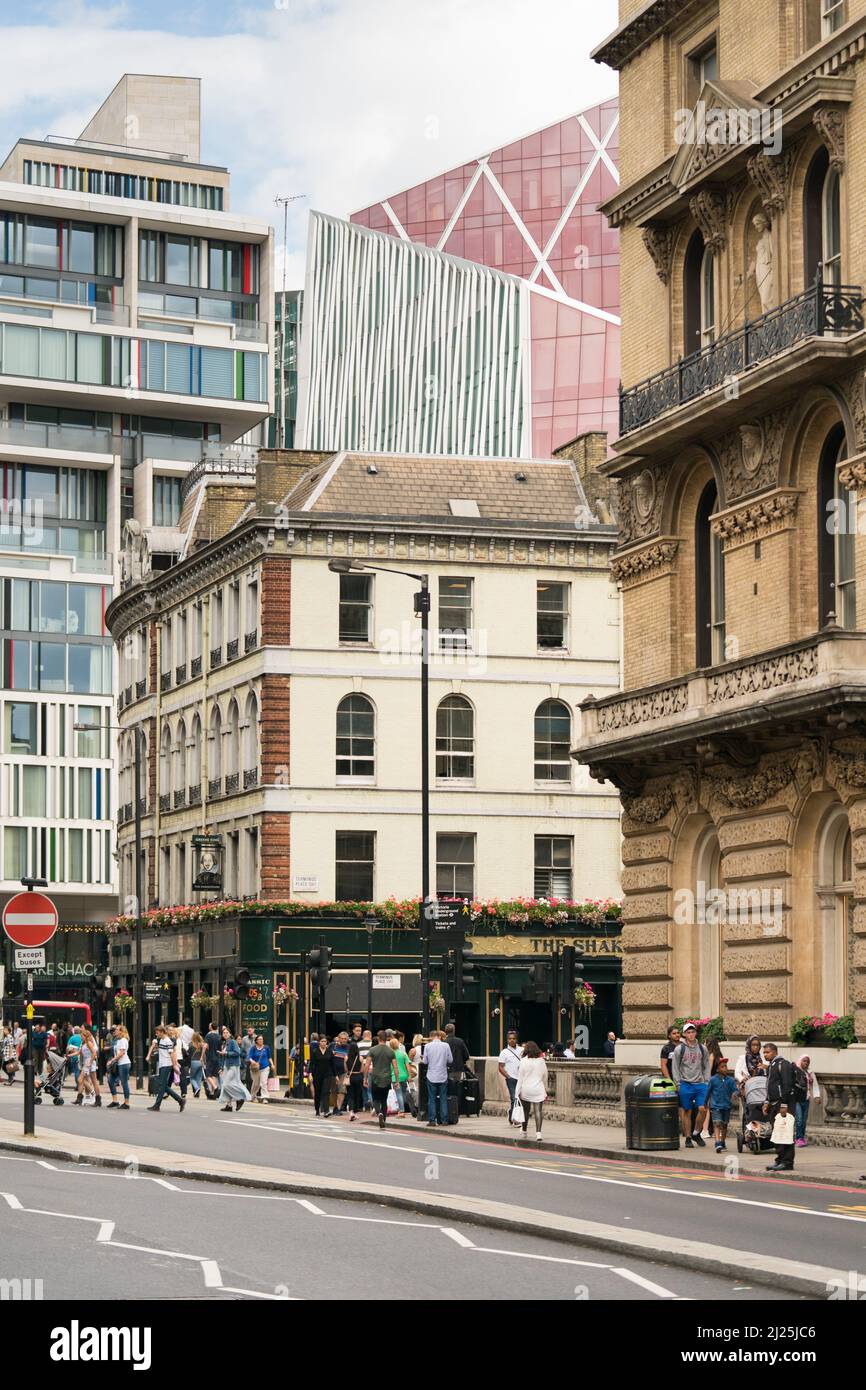 Buckingham Palace Road, Victoria Stock Photo - Alamy