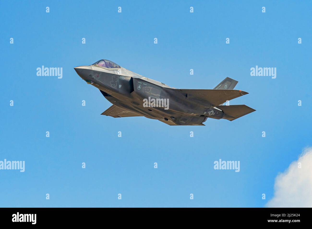 Lockheed Martin F-35 Lightning II Stock Photo - Alamy