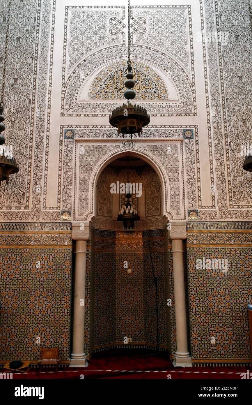 Prayer room and mihrab at the Geneva mosque Stock Photo - Alamy