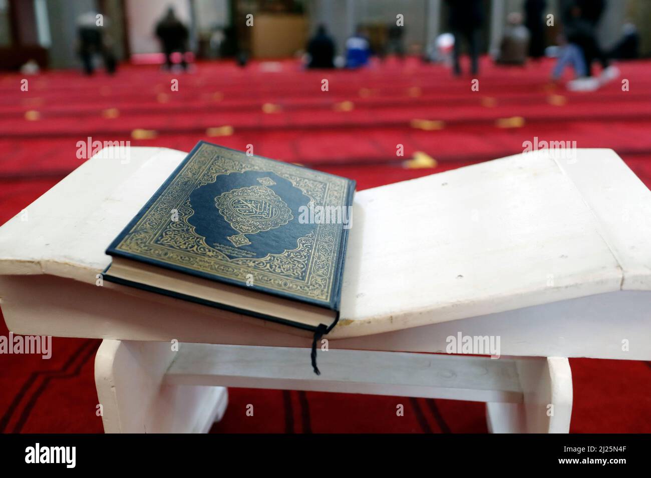 Geneva mosque hi-res stock photography and images - Alamy