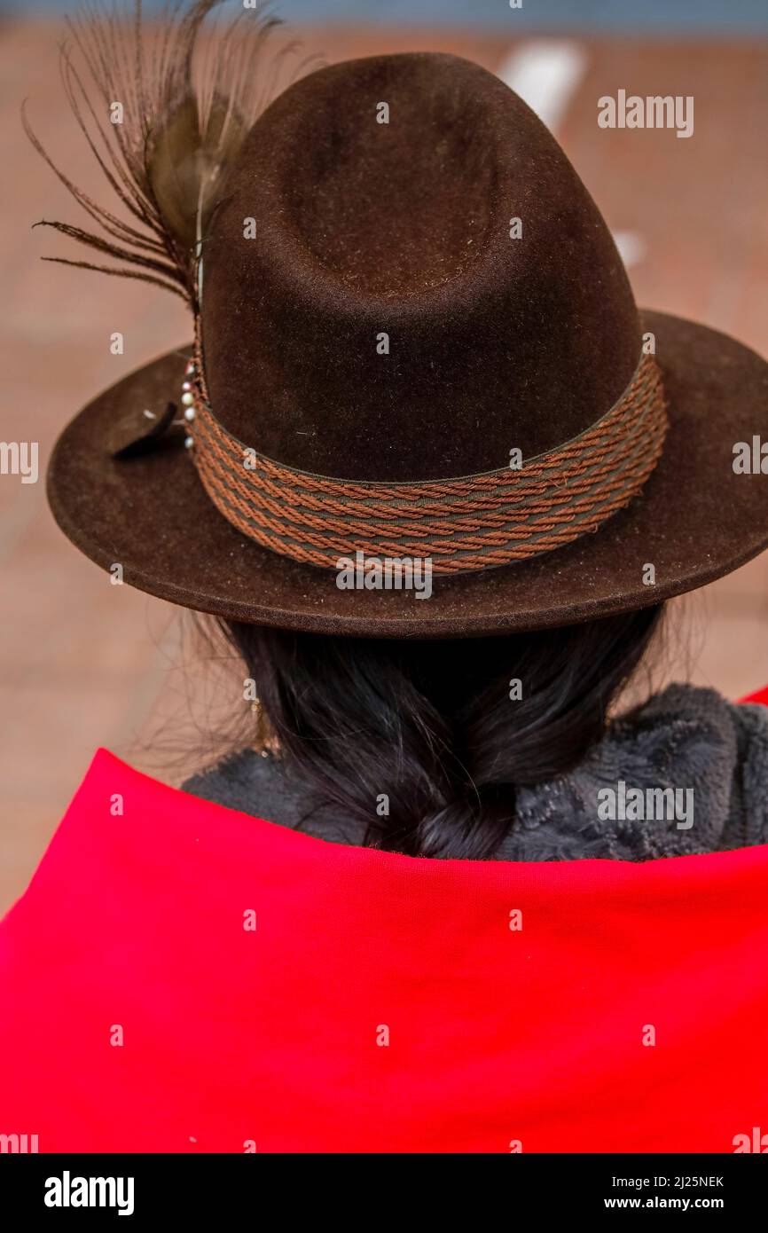 Indigenous woman in Cuenca, Ecuador Stock Photo - Alamy