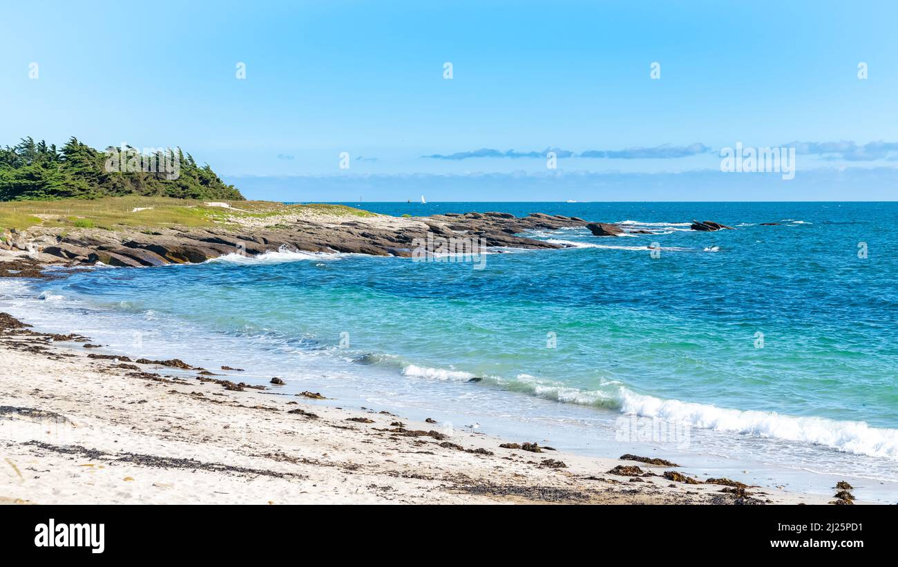The Quiberon peninsula, in Brittany, beautiful seascape of the ocean ...