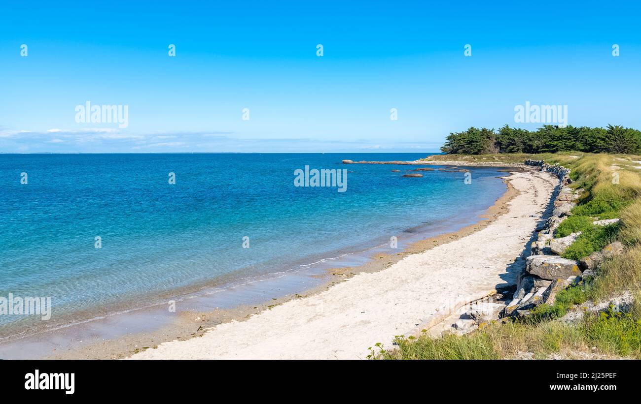 The Quiberon peninsula, in Brittany, beautiful seascape of the ocean ...