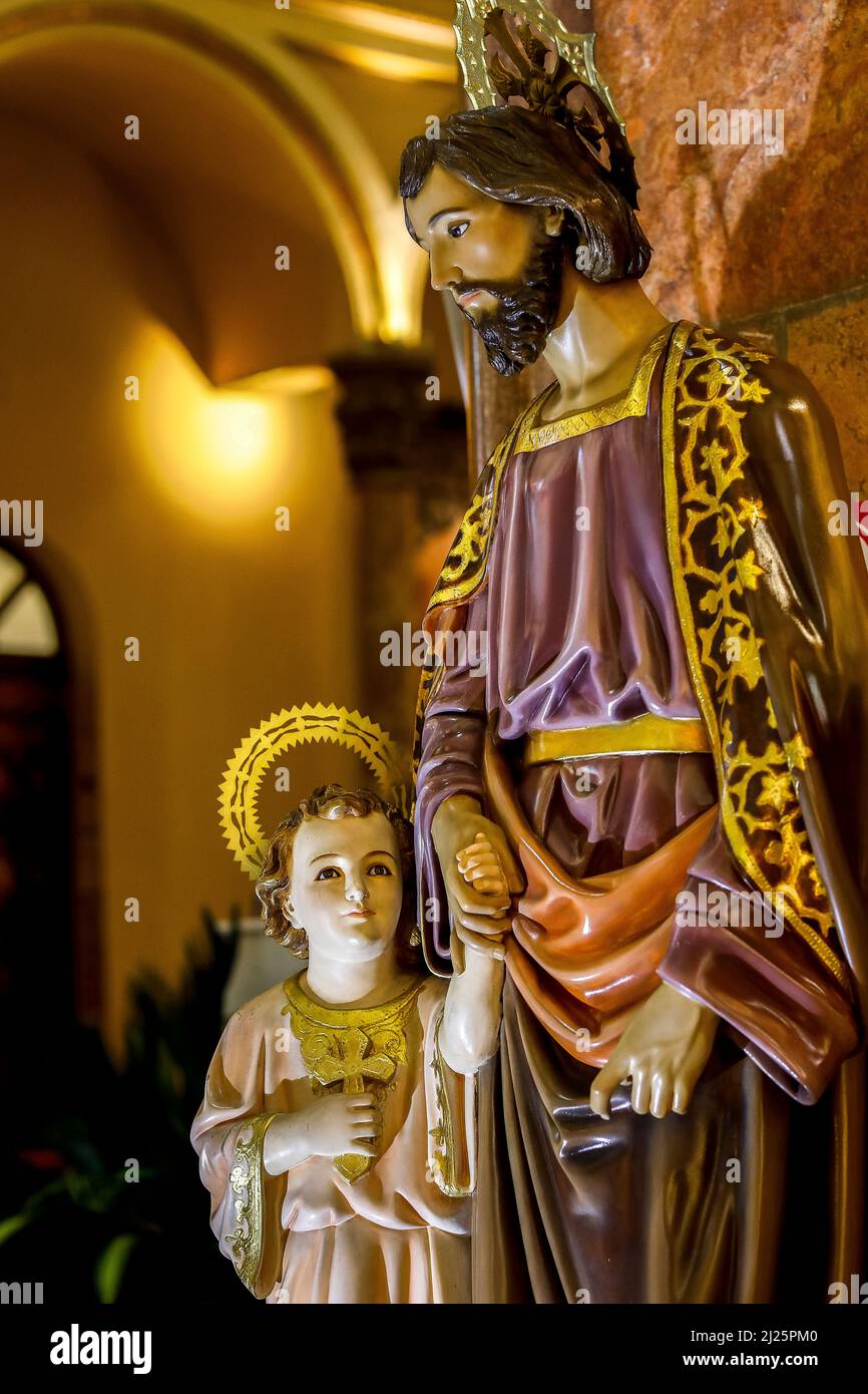 Immaculate Conception cathedral, Cuenca, Ecuador. Statues of Jesus and ...