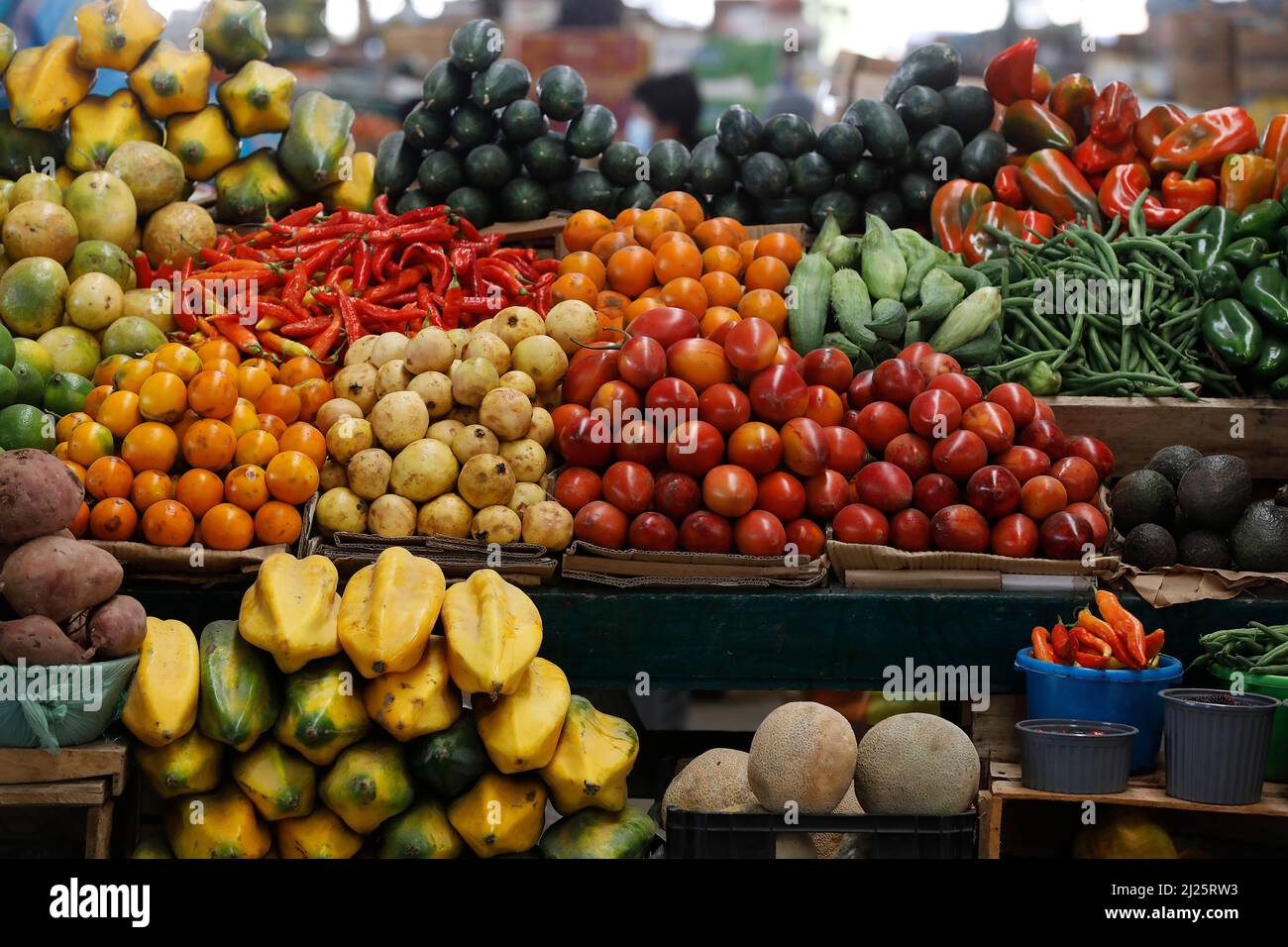 Fruit and vegetable at market on the outskirts of Riobamba, Ecuador ...
