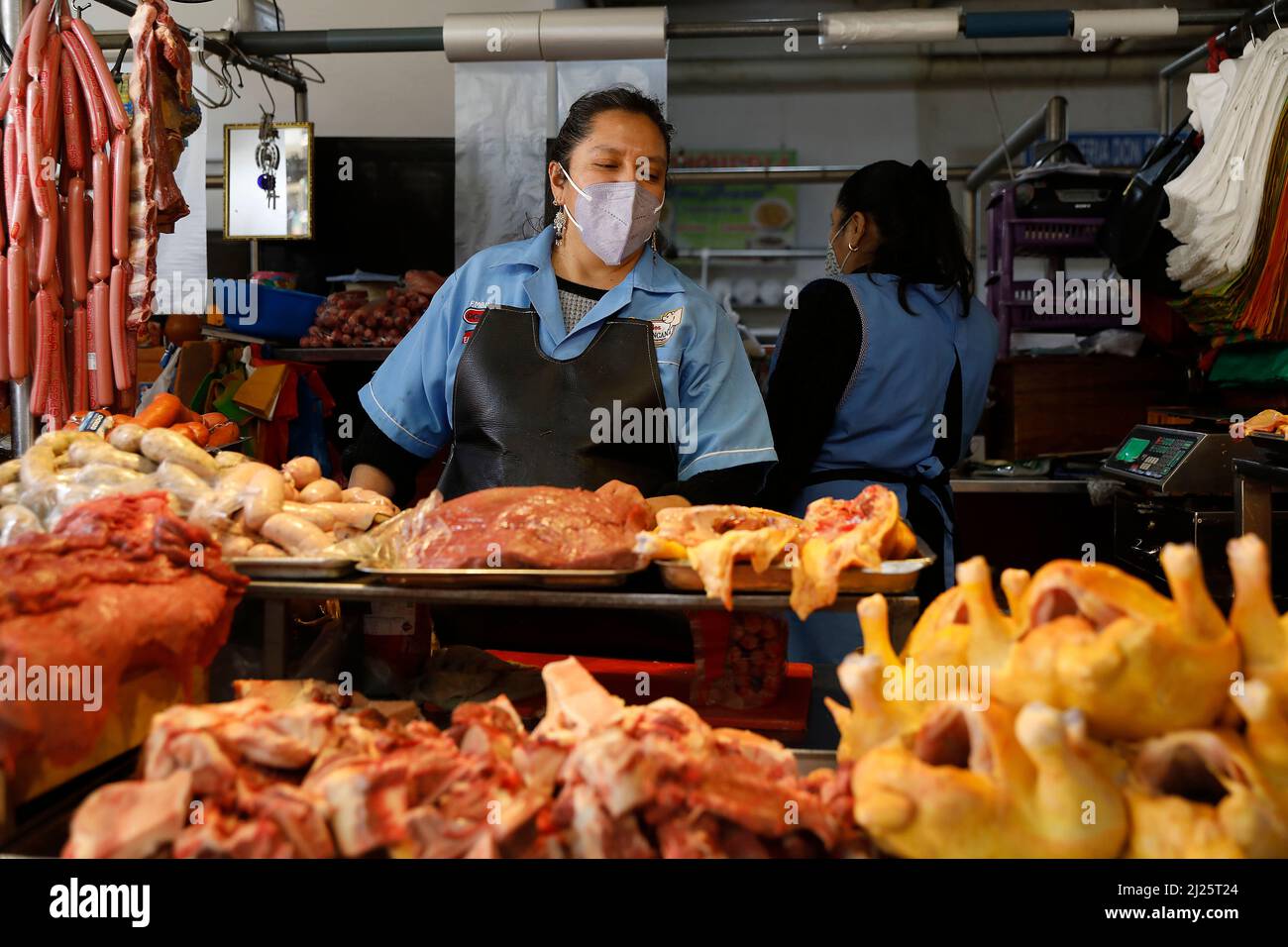 Meat stall in a Cuenca market, Ecuador Stock Photo - Alamy