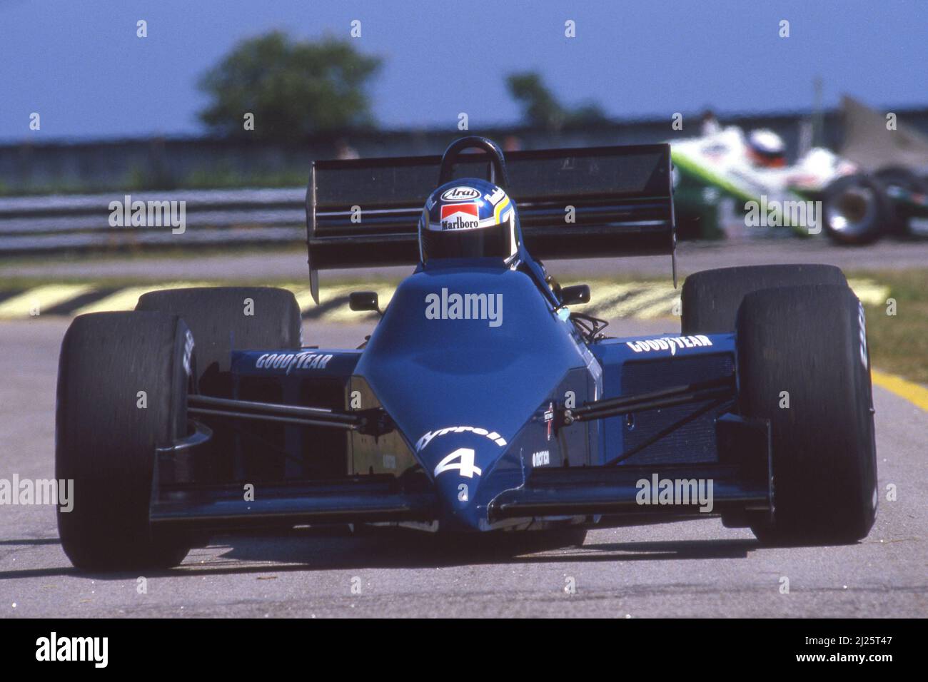 Stefan Johansson (SWE) Tyrrell 012 Ford Cosworth Stock Photo - Alamy
