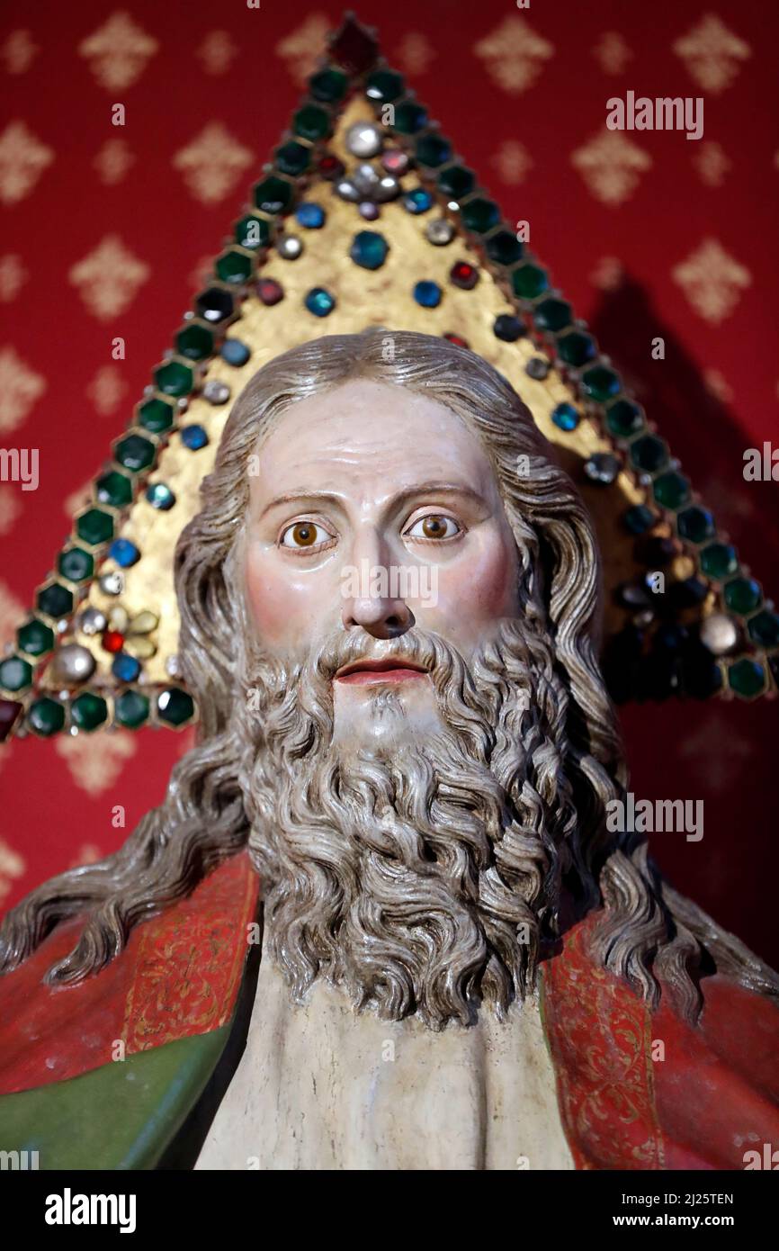 God the father sculpture hi-res stock photography and images - Alamy
