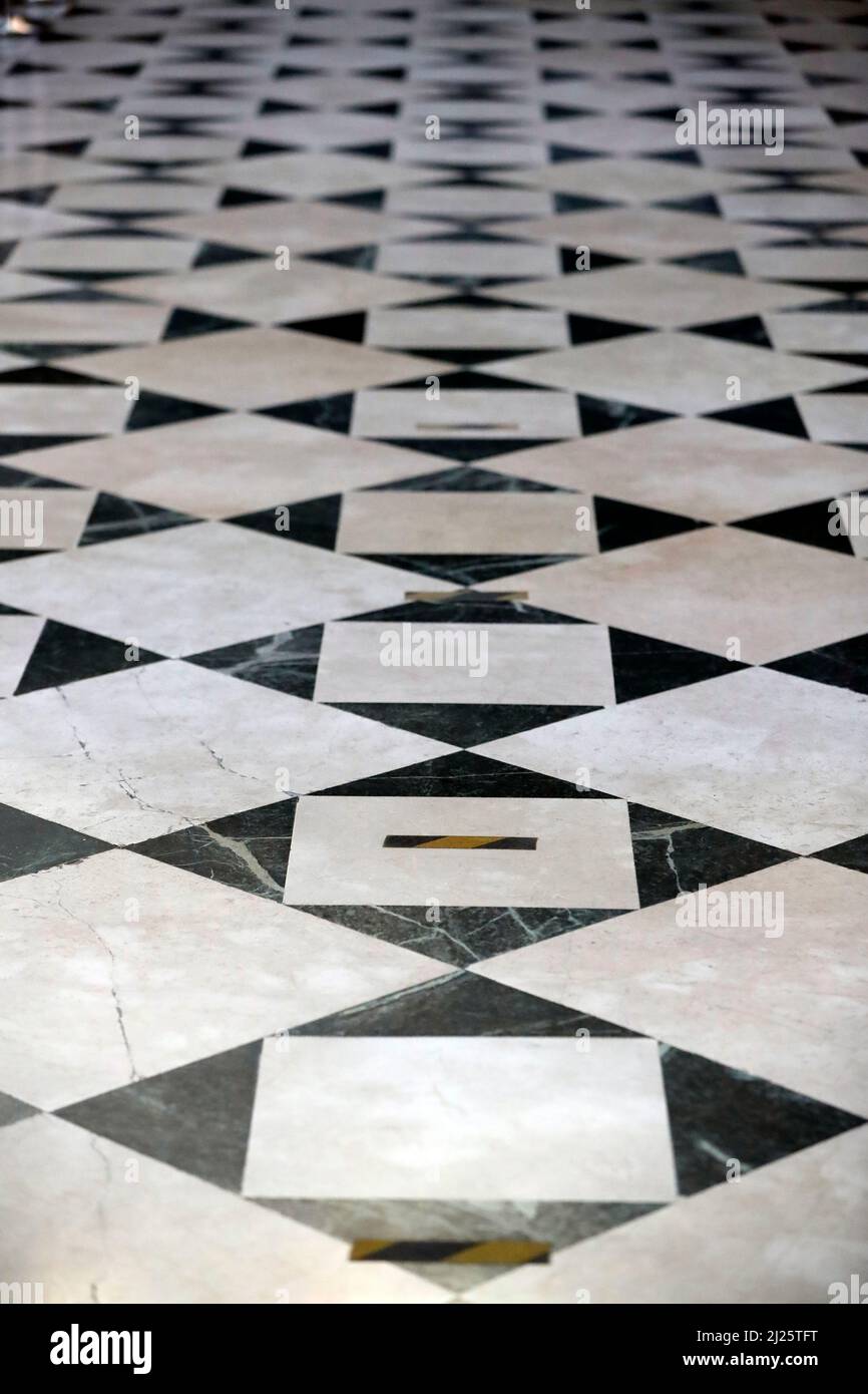 Almudena Cathedral. Marble tile Stock Photo - Alamy