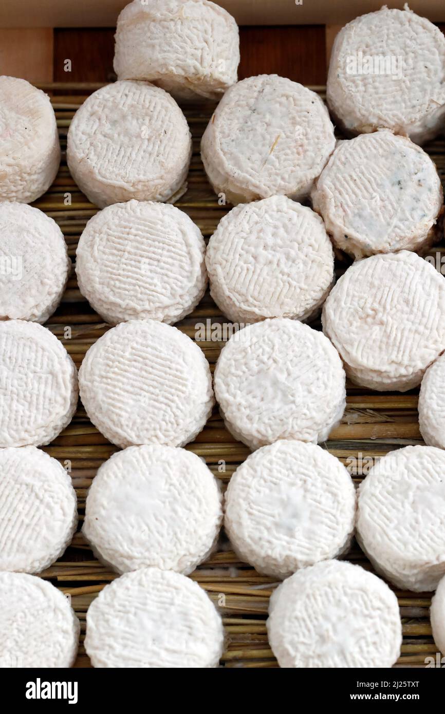 Fresh goats cheese hi-res stock photography and images - Alamy