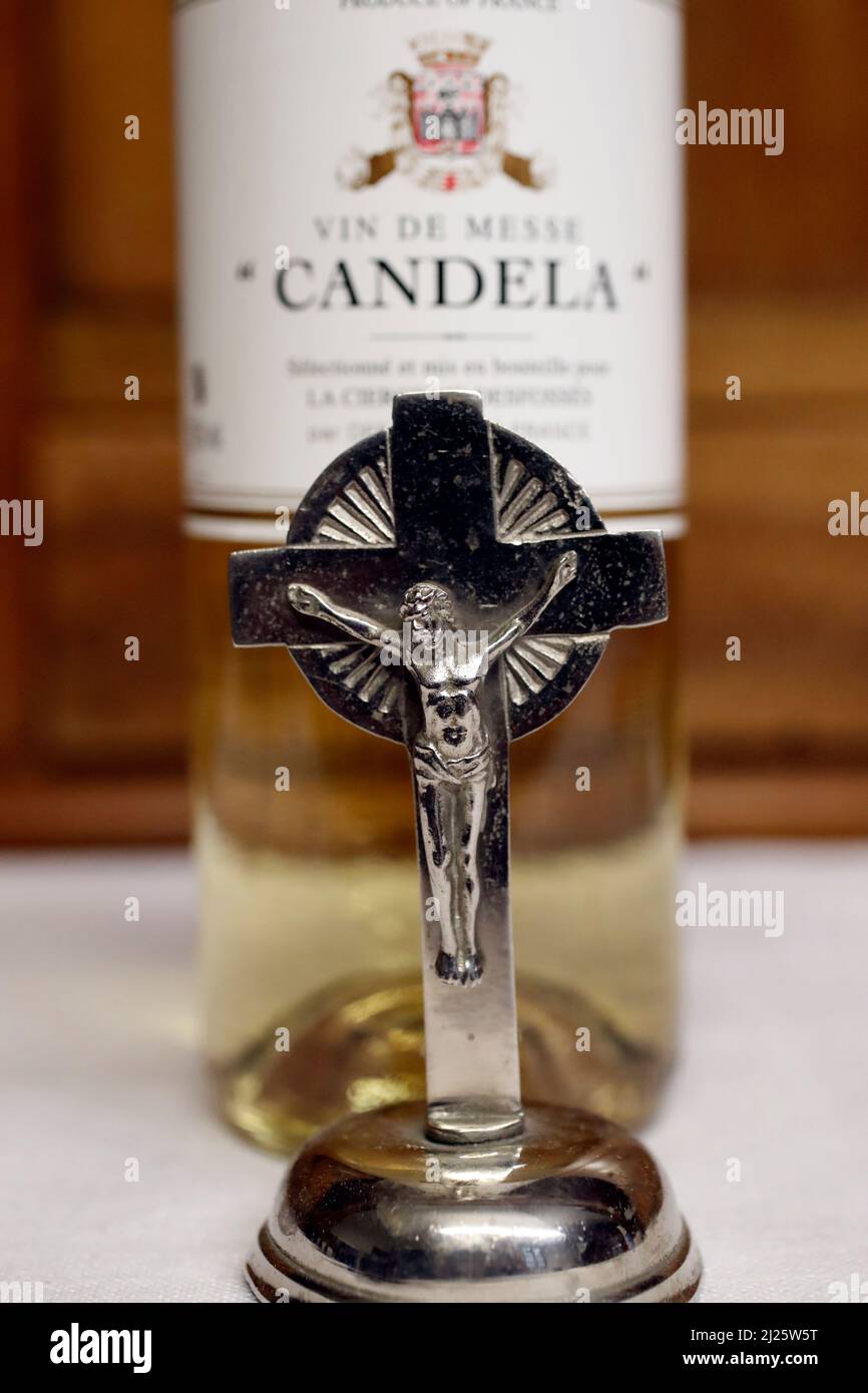 Sacramental wine hi-res stock photography and images - Alamy