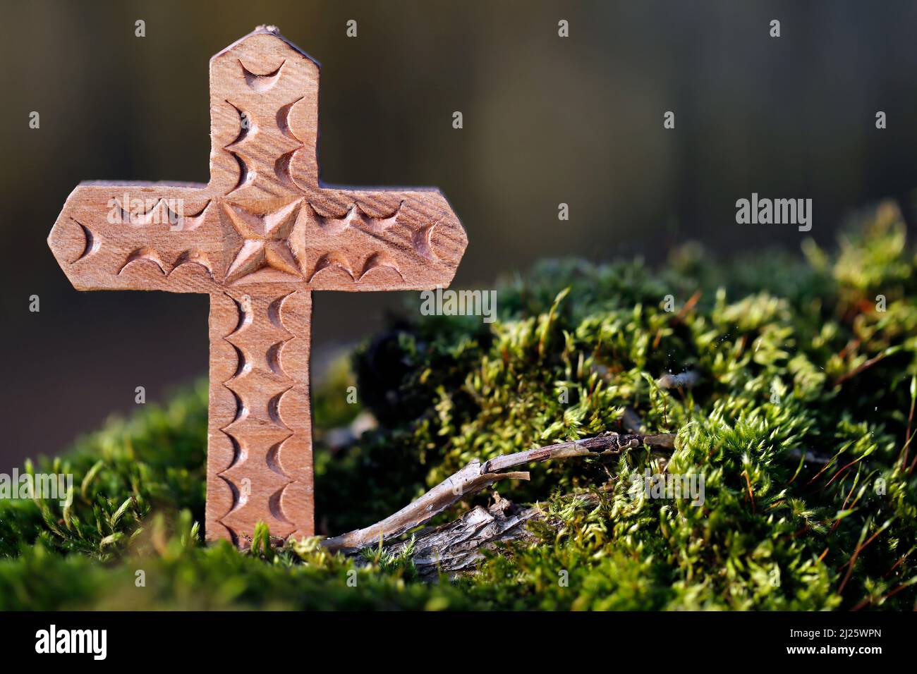 Christian wooden cross in nature. Symbol of chritianism Stock Photo - Alamy