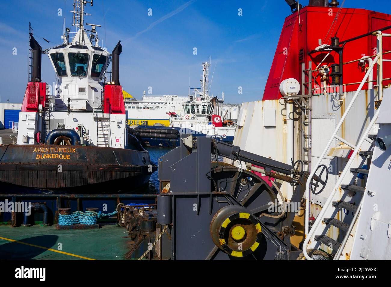 Tug, Dunkirk harbor, Dunkirk, Nord, Hauts-de-France, France Stock Photo ...