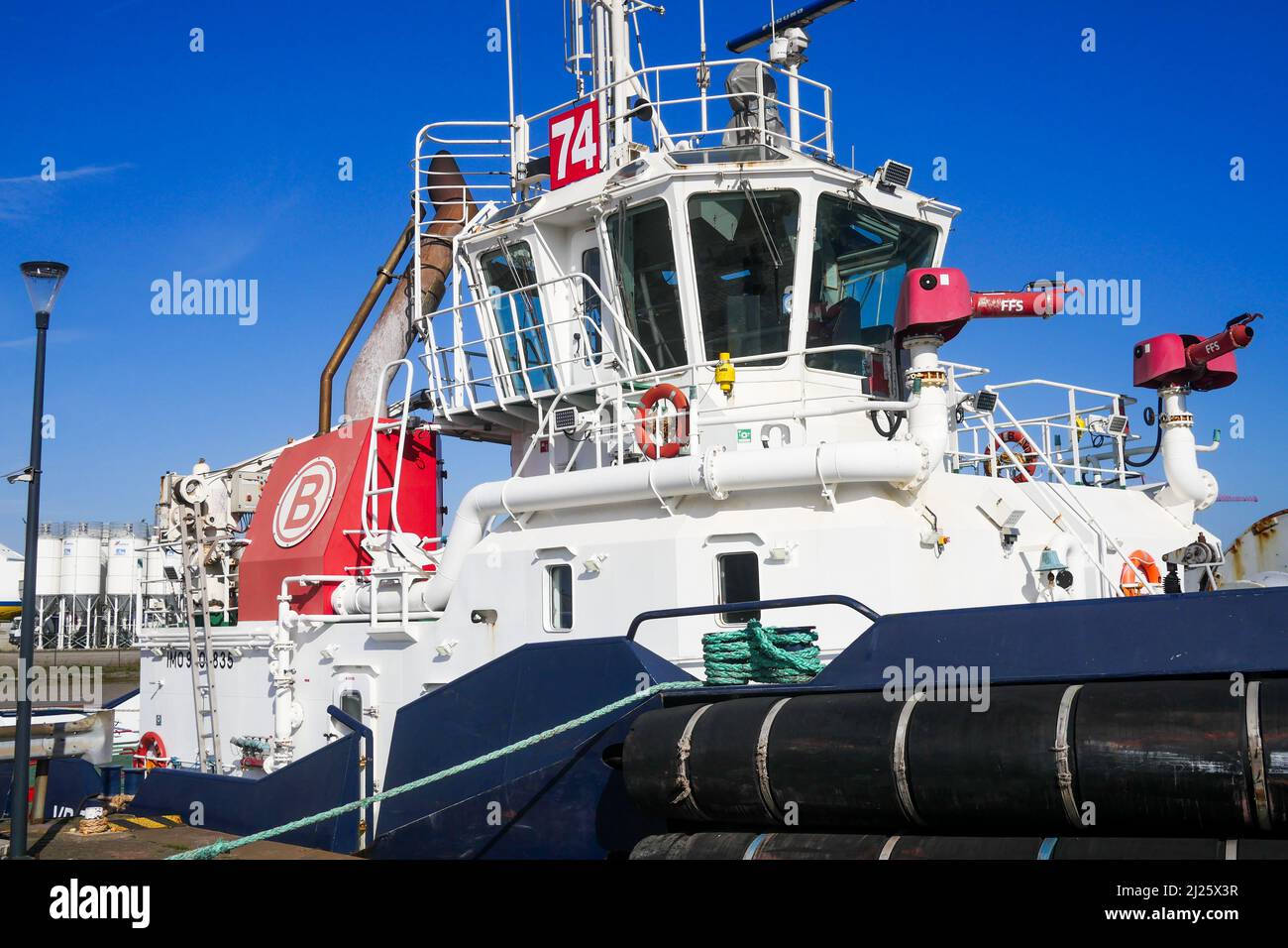 Tug, Dunkirk harbor, Dunkirk, Nord, Hauts-de-France, France Stock Photo ...