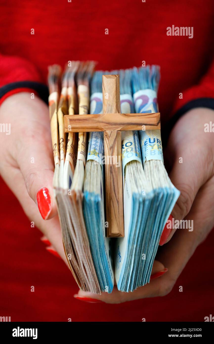 Christian cross money hi-res stock photography and images - Alamy