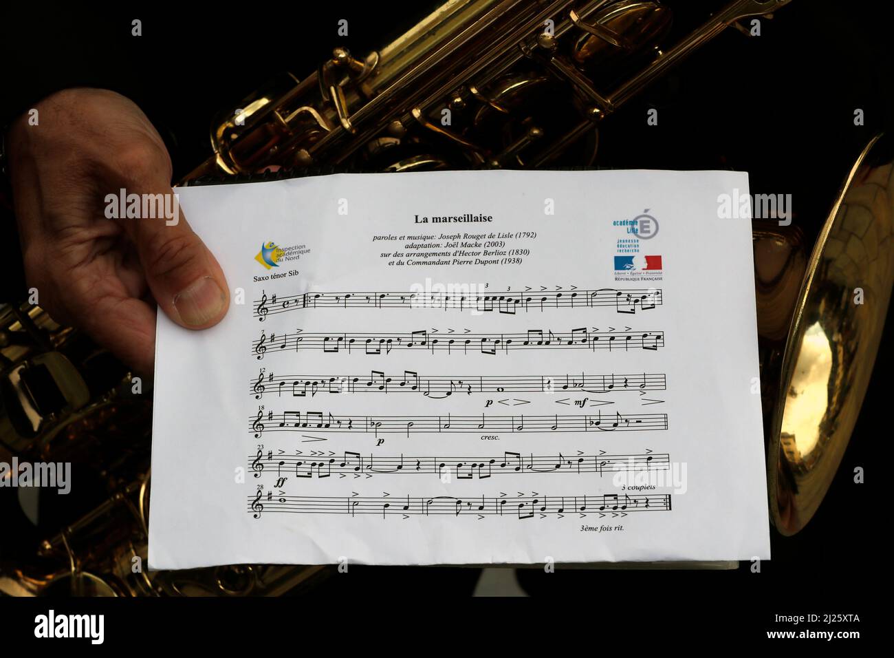 Music scroll of the french national anthem : la Marseillaise. Symphonic ...