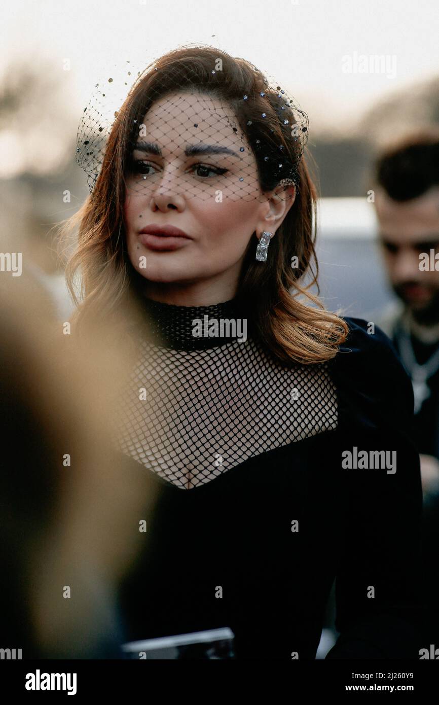 Street style, Jwana Karim arriving at Elie Saab Fall-Winter 2022-2023 ...